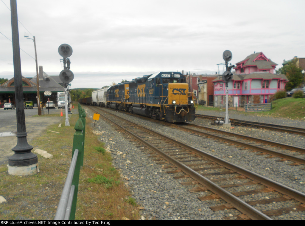 CSX 6237 & 6245